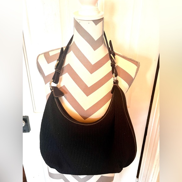 The Sak | Bags | The Sak Crochet Shoulder Handbag Black Boho Purse ...